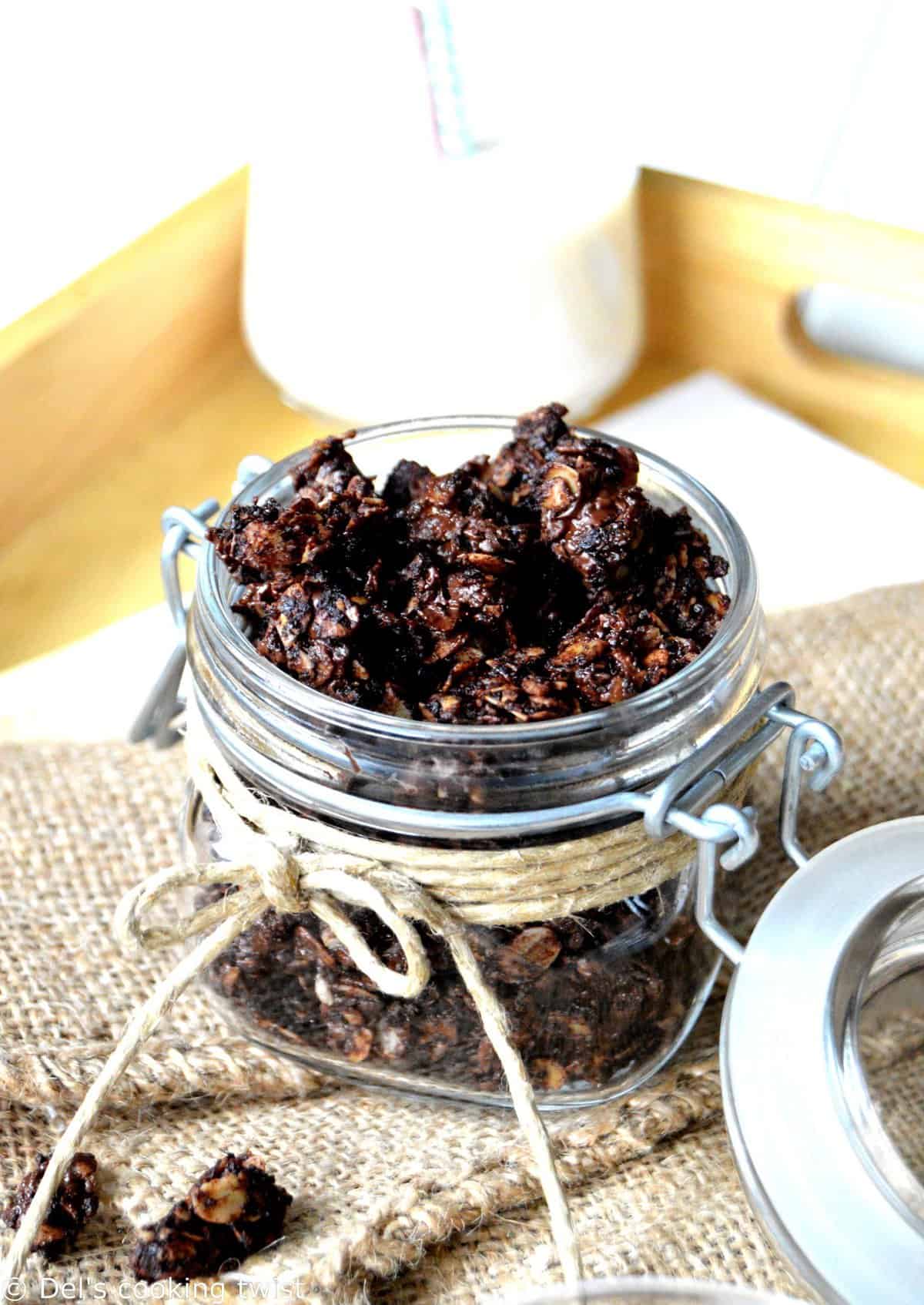 Granola au chocolat {recette facile} - Del's cooking twist