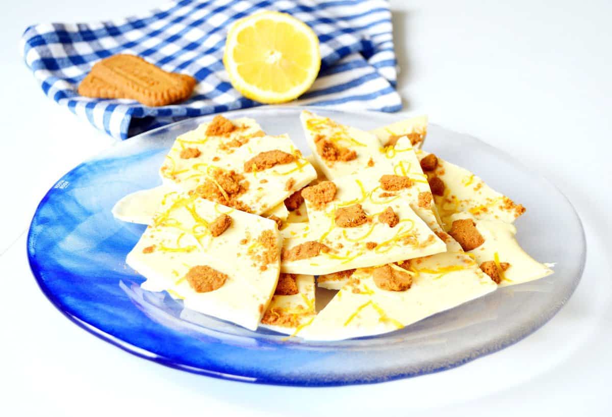 White Chocolate Bark with Lemon and Speculoos - Del's cooking twist