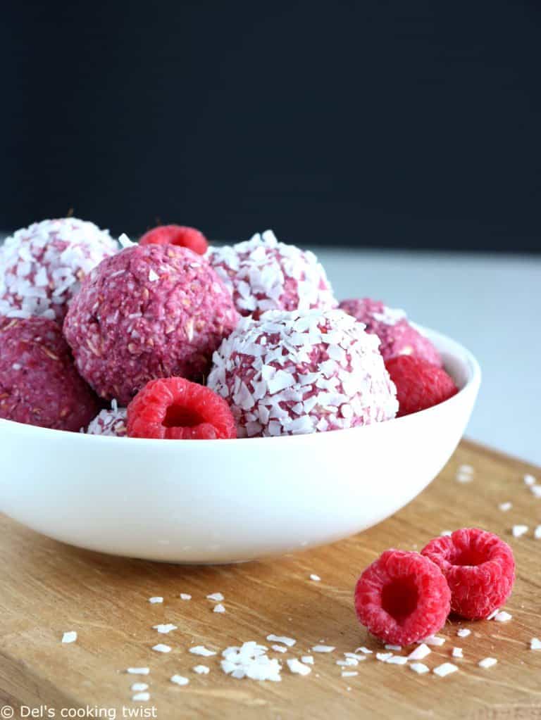 Berry Bliss Balls (raw, vegan, gluten free) - Del's cooking twist