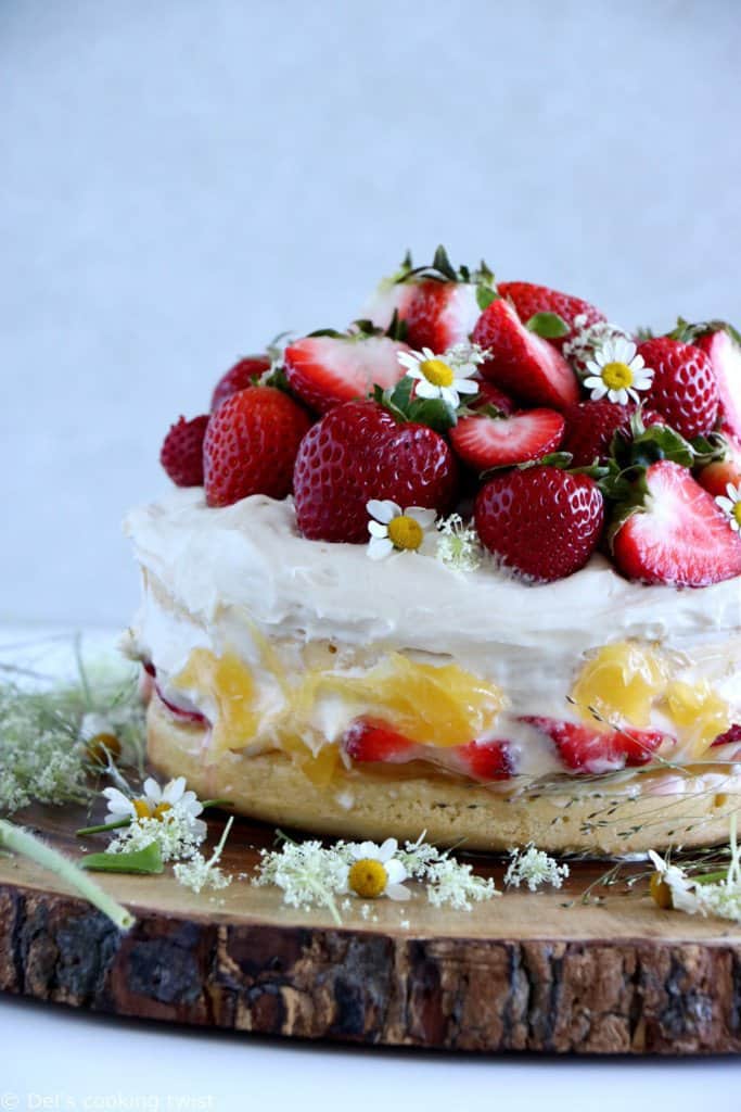 Swedish Midsummer Strawberry Cake (Midsommartårta) - Del's cooking twist
