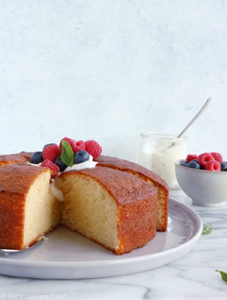 French "Gâteau au yaourt" (A No-Measure Cake) - Del's cooking twist