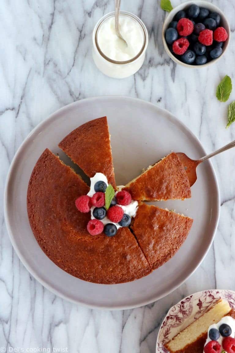 French "Gâteau au yaourt" (A No-Measure Cake) - Del's cooking twist