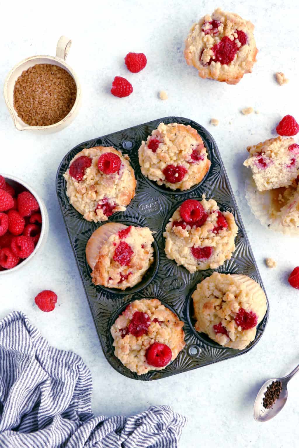 Cardamom Raspberry Streusel Muffins - Del's cooking twist
