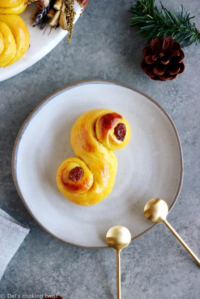 Swedish Saffron Buns (Lussekatter) - Del's cooking twist