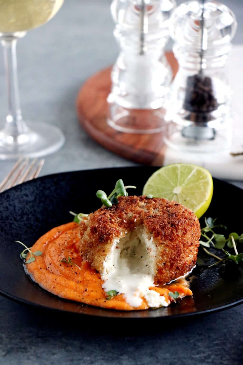 Warm Hazelnut-Crusted Goat Cheese - Del's cooking twist
