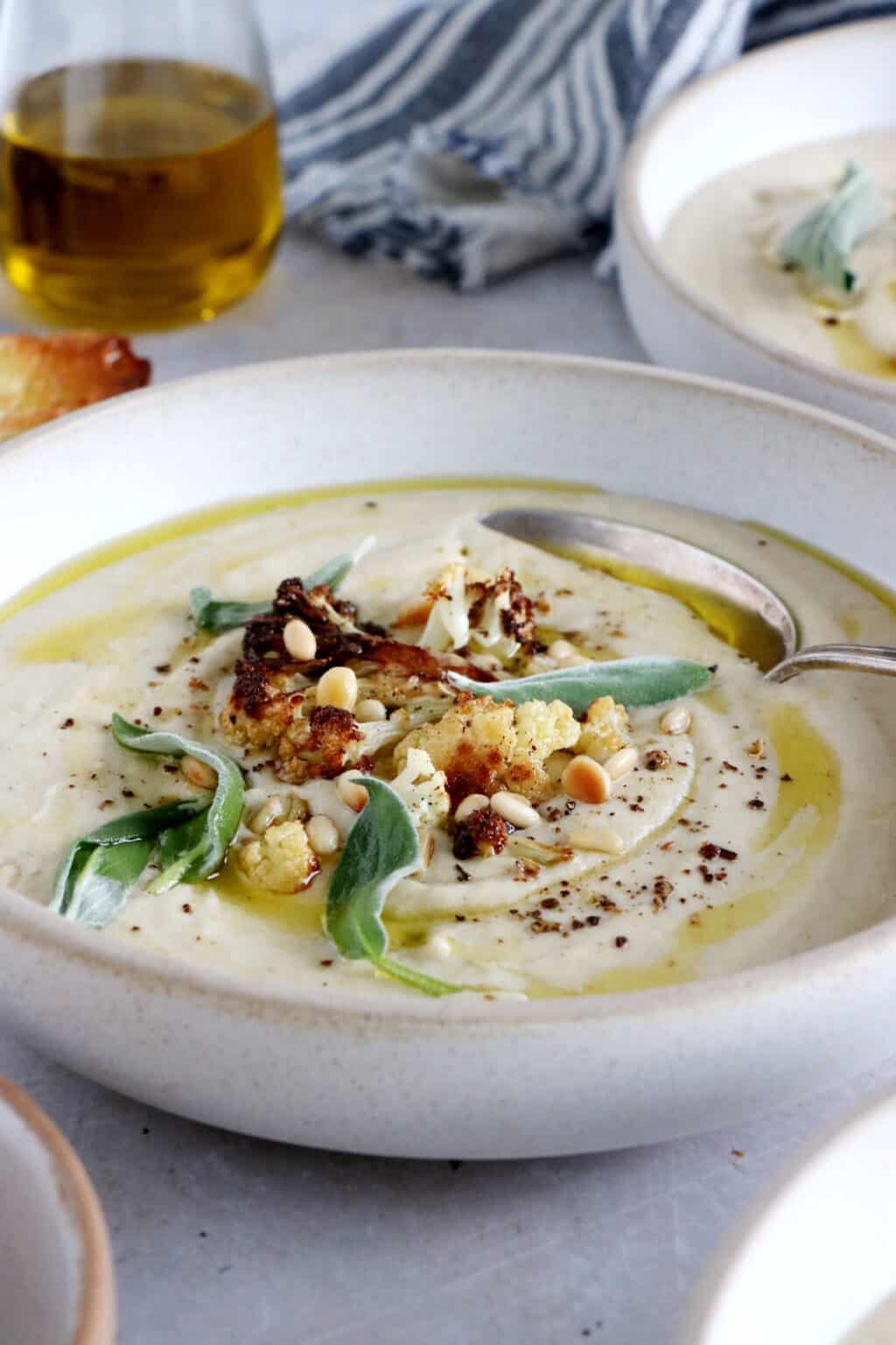 Soupe de chou-fleur à la sauge - Del's cooking twist