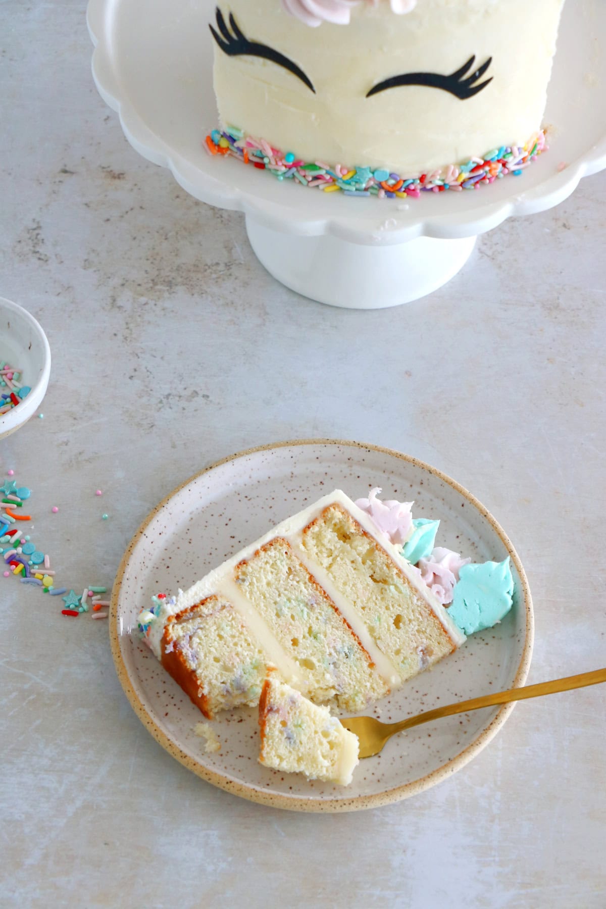 Unicorn Cake - Del's cooking twist