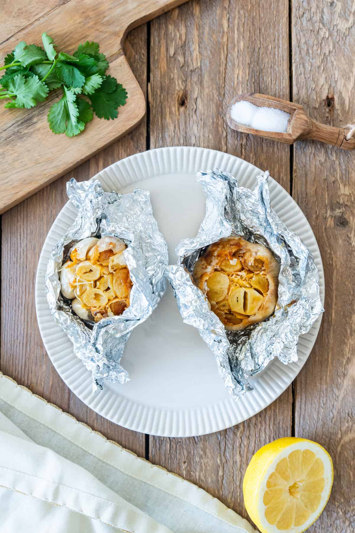 How To Roast Garlic (Roasted Garlic Recipe) - Del's cooking twist