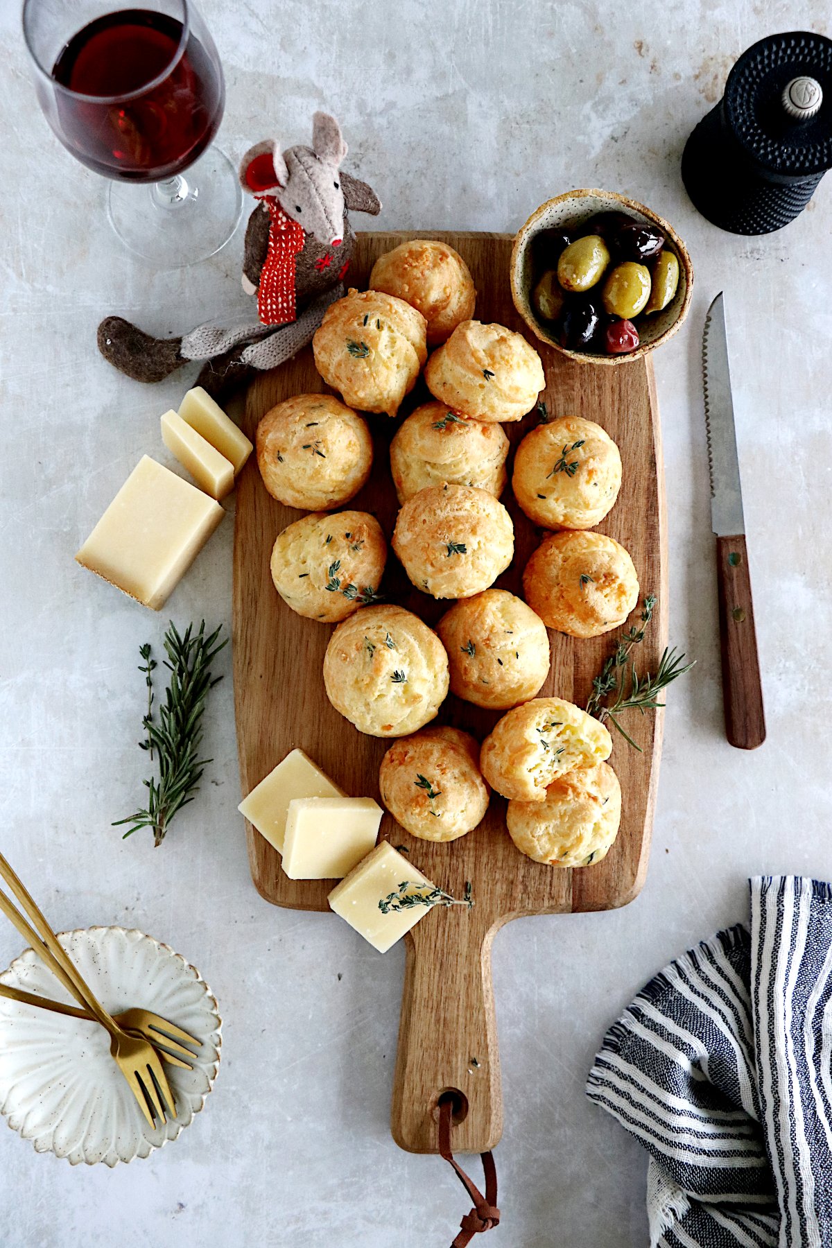 Gougères (French Cheese Puff Appetizer) - Del's cooking twist
