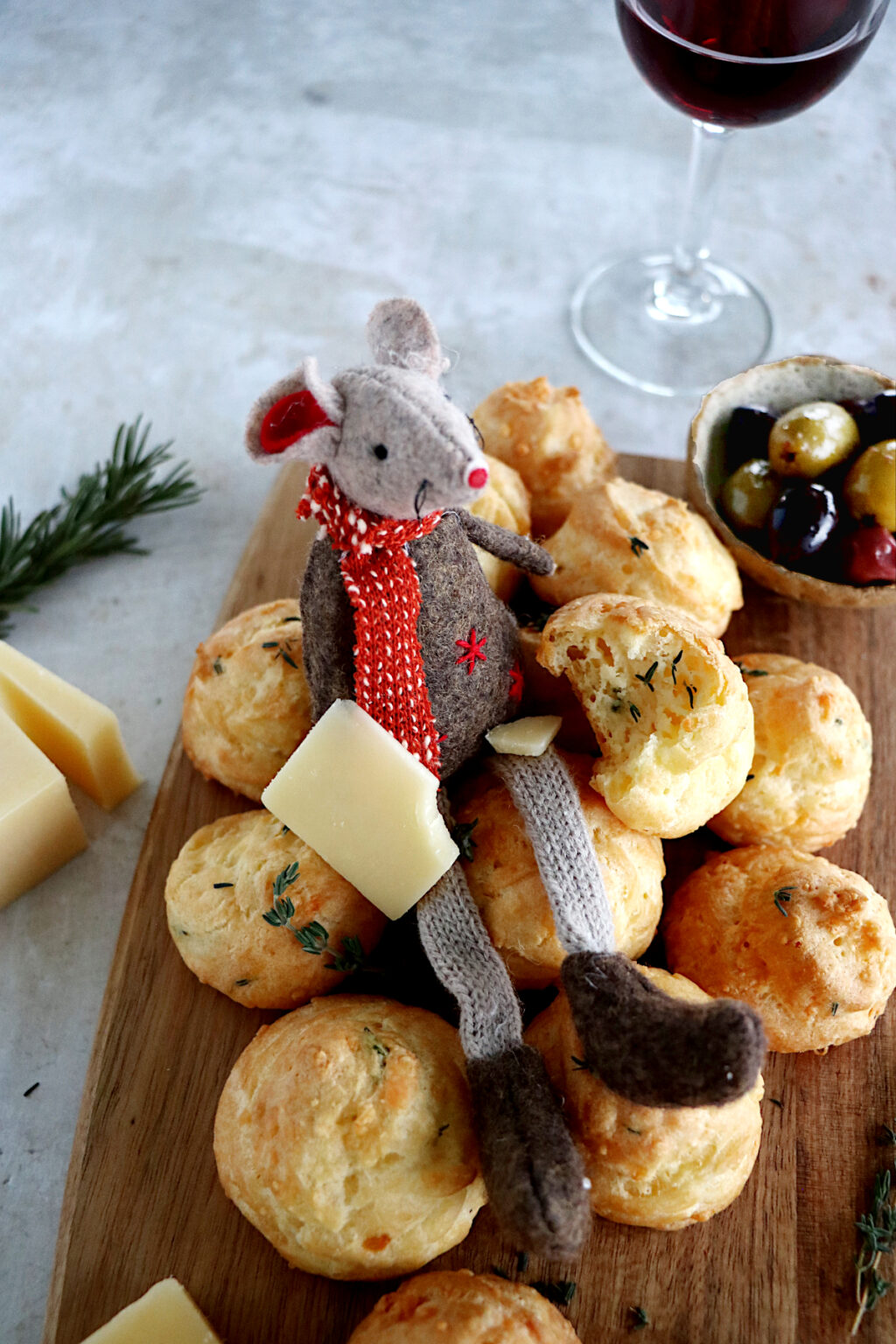 Gougères (French Cheese Puff Appetizer) - Del's cooking twist