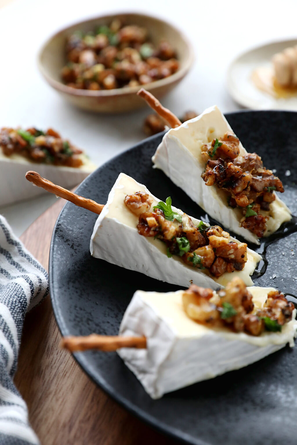 Brie Cheese Bites with Caramelized Walnuts - Del's cooking twist